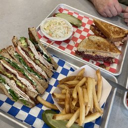 DISH N’ DAT - Updated December 2025 - 220 Photos & 241 Reviews - 144 ...