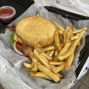 KNOCKOUT SPORTS BAR - Updated December 2025 - 36 Photos & 21 Reviews ...