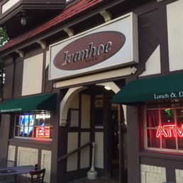 IVANHOE PUB & EATERY - Updated December 2025 - 52 Photos & 100 Reviews ...