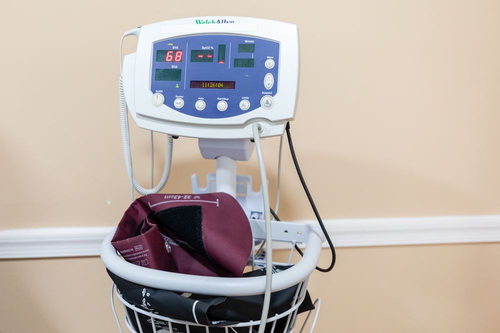 SAVING LIVES CENTER FAMILY CLINIC - Updated December 2025 - 20 Photos ...