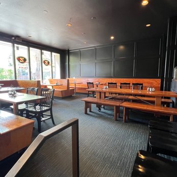 ZEEKS PIZZA - Updated June 2025 - 53 Photos & 97 Reviews - 2108 NE 65th ...