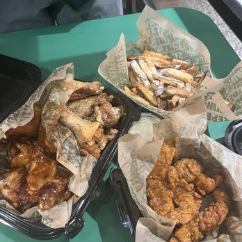 WINGSTOP - Updated October 2025 - 106 Photos & 131 Reviews - 10002 ...