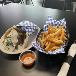YANNI’S GYROS - Updated November 2024 - 236 Photos & 350 Reviews - 9770 ...