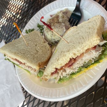THE UPPER CRUST SANDWICH SHOPPE - Updated November 2024 - 420 Photos ...