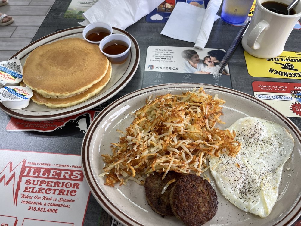 MOM’S FAMILY DINER - 98 Photos & 98 Reviews - 4101 S Mingo Rd, Tulsa ...