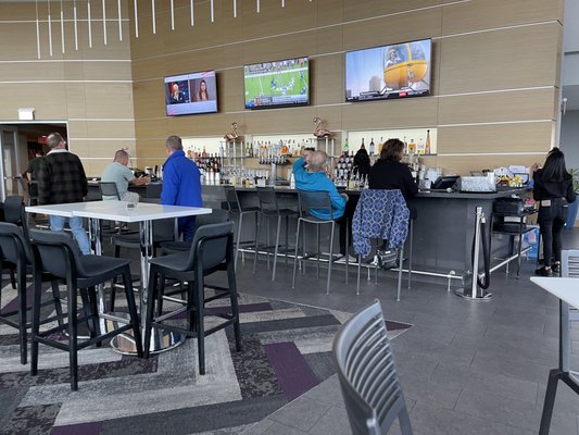 BAR 32 - Updated November 2024 - 204 Photos & 134 Reviews - 100 ...