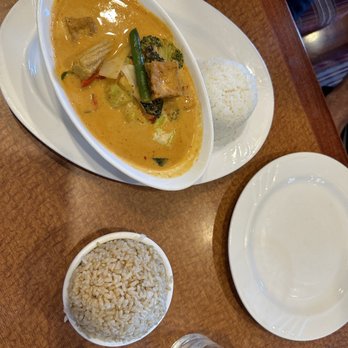 BUSARA THAI CUISINE - Updated December 2025 - 105 Photos & 253 Reviews ...