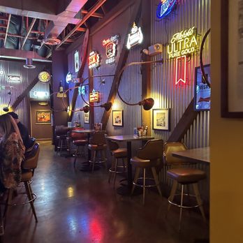 SHUCKS TAVERN OYSTER BAR Updated March 2025 645 Photos 527 Reviews 9338 W Flamingo Rd Las Vegas Nevada Seafood Restaurant Reviews Phone Number Yelp