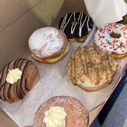 GROUNDS DONUT HOUSE - Updated June 2025 - 205 Photos & 59 Reviews ...