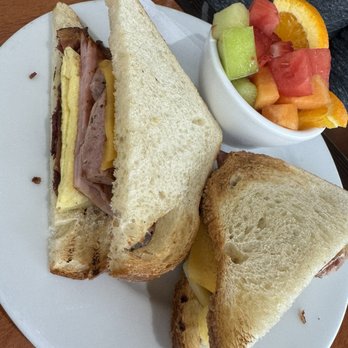 LONGBOTTOM COFFEEHOUSE - Updated August 2024 - 423 Photos & 402 Reviews ...