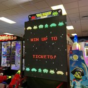 KNUCKLEHEADS TRAMPOLINE PARK, RIDES AND BOWLING - 104 Photos & 102 ...