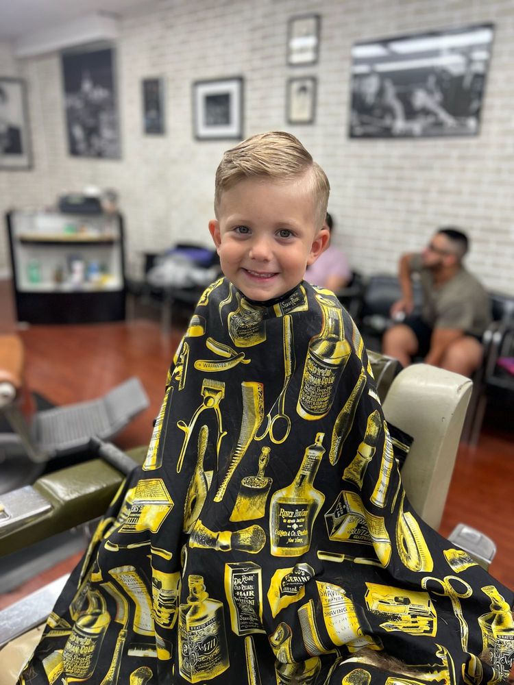 MARIO’S BARBER SHOP - Updated October 2025 - 5 E Montauk Hwy, Hampton ...