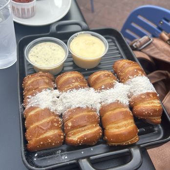 DEVLIN’S - Updated October 2025 - 399 Photos & 522 Reviews - 332 ...