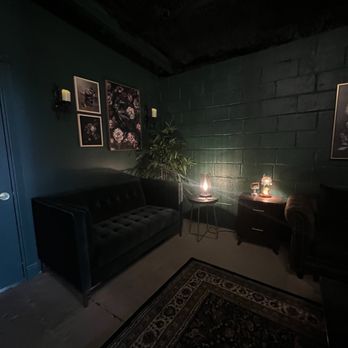 THE PLOT TWIST - Updated December 2025 - 57 Photos & 14 Reviews - 227 W Oak St, Denton, Texas ...