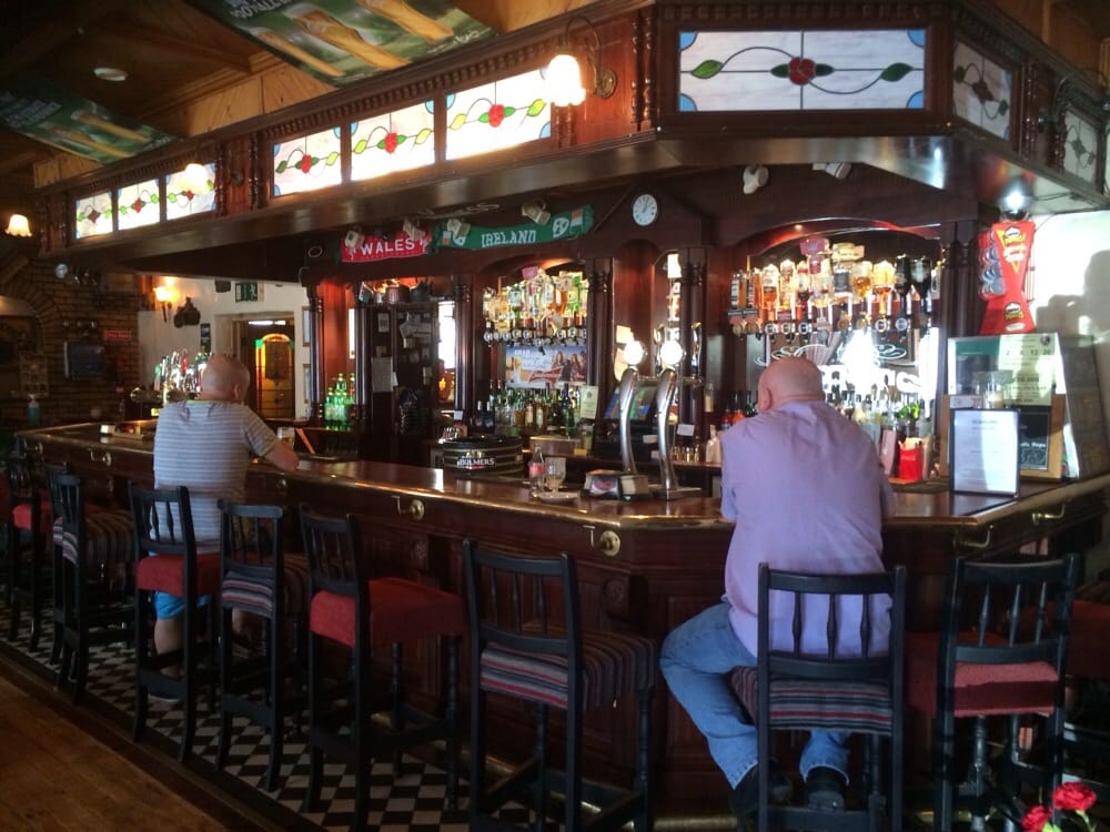 TOMMY SCANLONS - Updated July 2025 - Main Street, Mullingar, Co ...