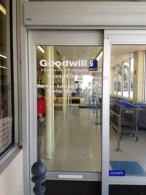 GOODWILL MANASOTA - Updated December 2025 - 23 Reviews - 676 S Tamiami ...