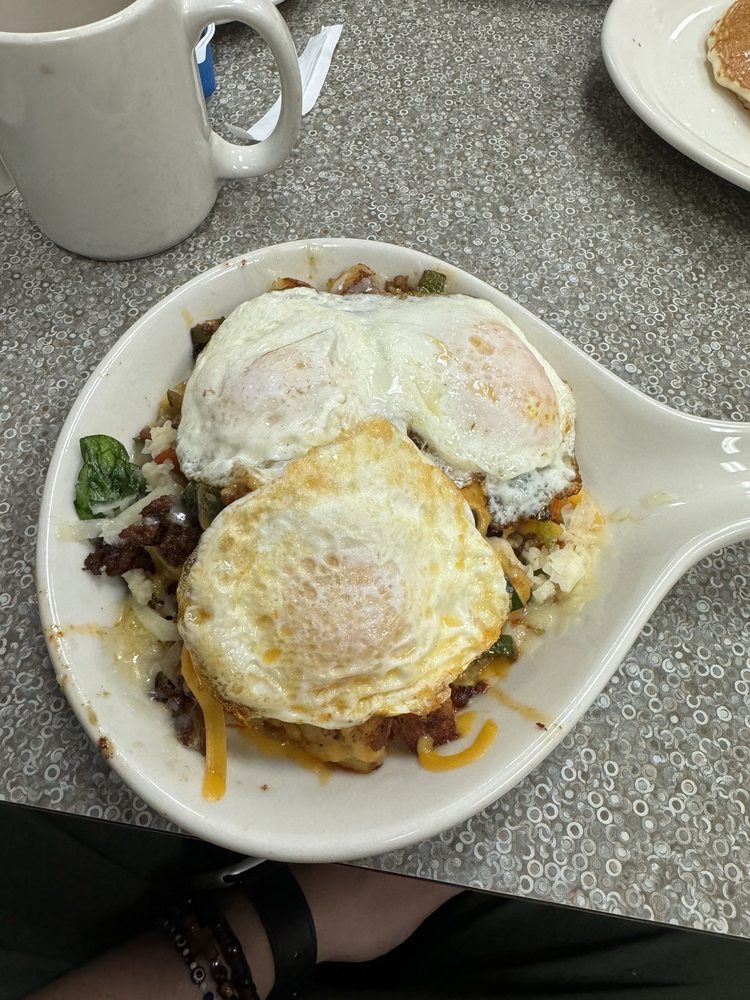 CHELIZ RESTAURANT - Updated January 2025 - 34 Photos & 60 Reviews ...