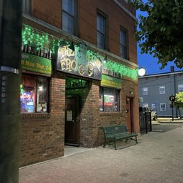 THE GROGGY FROGG - Updated October 2025 - 195 Photos & 102 Reviews ...