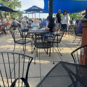 ZUKEY LAKE TAVERN - Updated December 2025 - 98 Photos & 277 Reviews ...