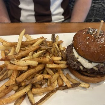 QUINN’S KITCHEN AND BAR - Updated July 2024 - 42 Photos & 56 Reviews ...