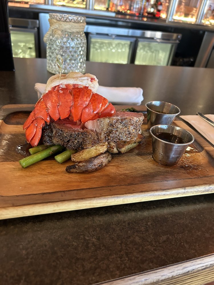 BAIT & HOOK SEAFOOD AND GRILL - Updated December 2025 - 60 Photos & 55 ...