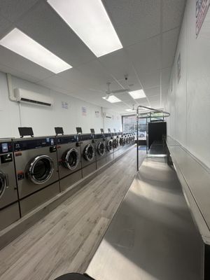 SAUNDERS STREET LAUNDROMAT - Updated July 2025 - 13 Photos - 63-75 ...