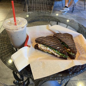 CAFE VALER - Updated November 2025 - 1220 Photos & 1051 Reviews - 112 ...