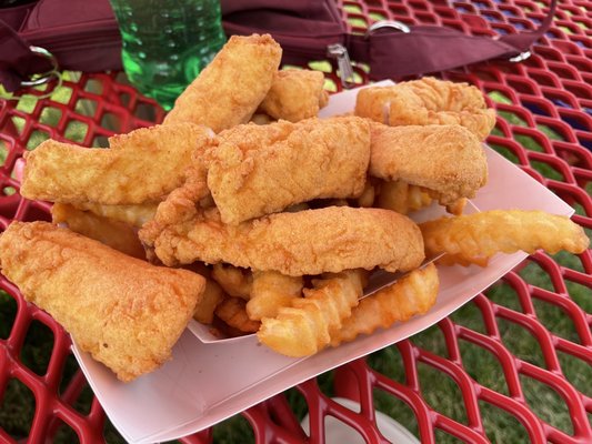 THE RED BARN - 349 Photos & 427 Reviews - 455 Riverside Dr, Augusta, ME ...