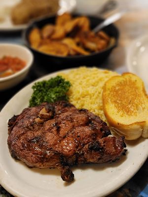 AJ SPURS SALOON & DINING HALL - Updated December 2025 - 515 Photos ...