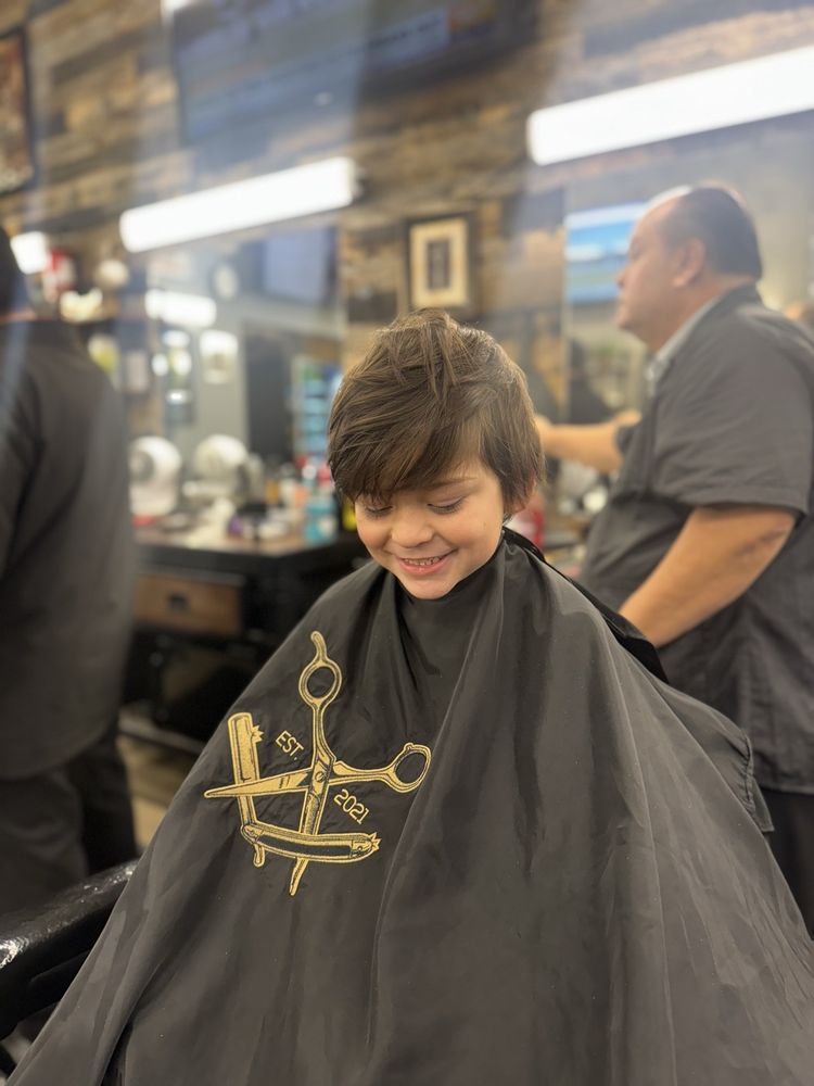 LAVEEN’S BARBERSHOP - Updated June 2026 - 12 Reviews - 5185 W Baseline ...