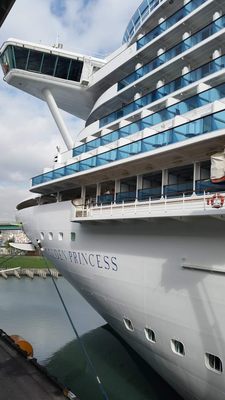PRINCESS CRUISES - GOLDEN PRINCESS - Updated November 2024 - 241 Photos ...