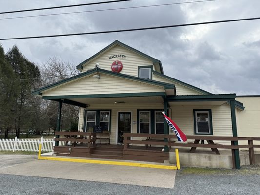 THE AMISSVILLE MARKET - Updated January 2026 - 14820 Lee Hwy ...