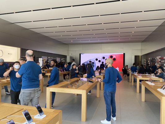 APPLE OAKBROOK - Updated July 2025 - 60 Photos & 333 Reviews - 70 ...