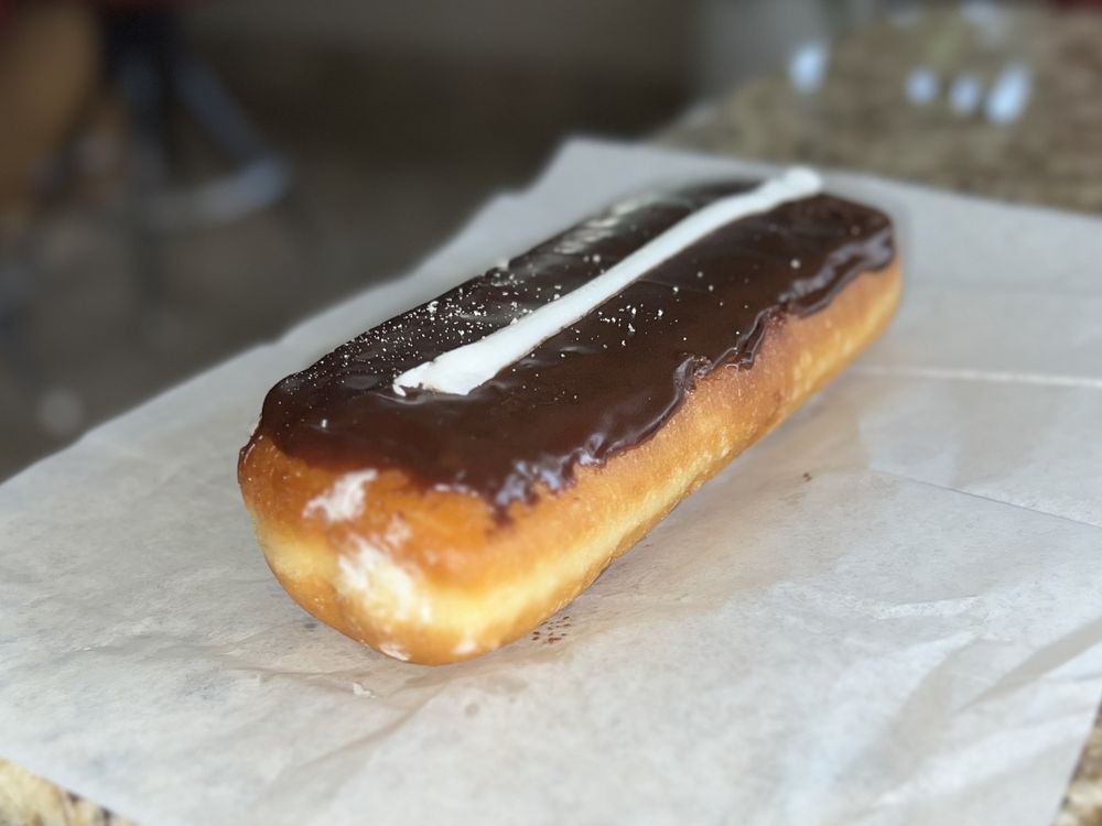 DONUT CASTLE - 44 Photos & 80 Reviews - 11831 E 13 Mile Rd, Warren ...