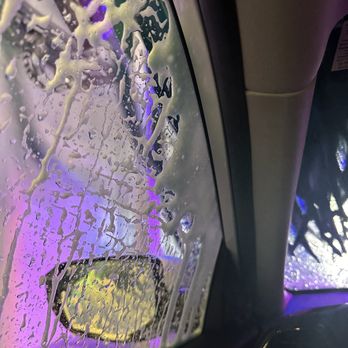 MODWASH - Updated December 2025 - 26 Photos & 19 Reviews - 407 E ...