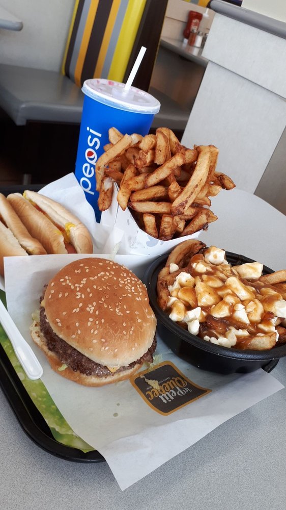 LE PETIT QUÉBEC - 81 Boulevard Wilfred Laurier, McMasterville, Quebec ...