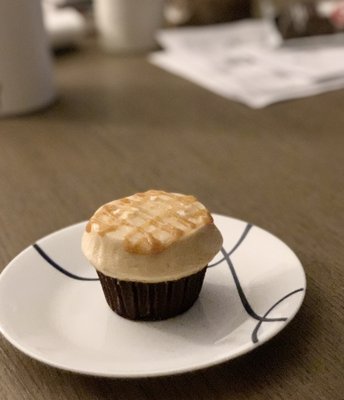 CRAVE CUPCAKES - GALLERIA - Updated September 2024 - 608 Photos & 1121 ...