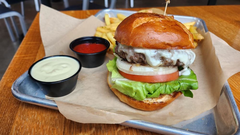 Tipsy Cow Burger Bar, Issaquah | Roadtrippers