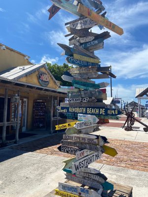 LOCAL COLOR - Updated August 2024 - 11 Photos & 16 Reviews - 276 ...