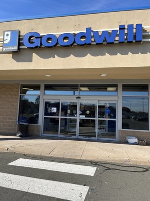 GOODWILL - Updated December 2025 - 31 Photos & 13 Reviews - 331 Cottage ...