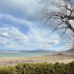 MONO INN - Updated July 2025 - 122 Photos & 55 Reviews - 55620 Hwy 395 ...