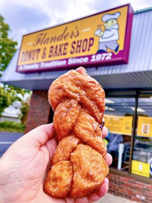 FLANDERS DONUT & BAKE SHOP - Updated July 2024 - 106 Photos & 156 ...