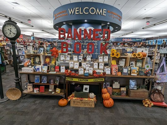 BOOKMANS ENTERTAINMENT EXCHANGE - Updated May 2025 - 98 Photos & 112 ...