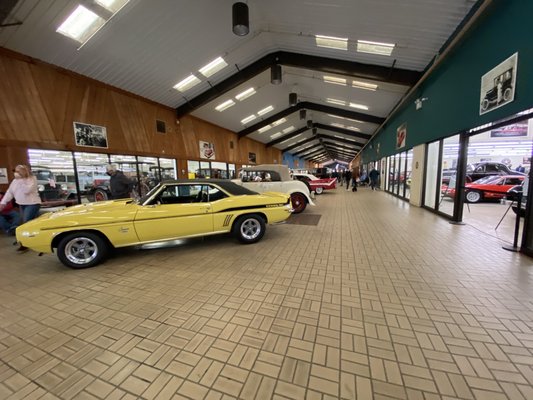 CLASSIC AUTO MALL - 20 Photos & 12 Reviews - Museums - 6180 Morgantown ...