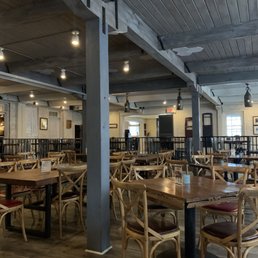 VINTAGE - Updated January 2026 - 299 Photos & 342 Reviews - 8 W Main St ...