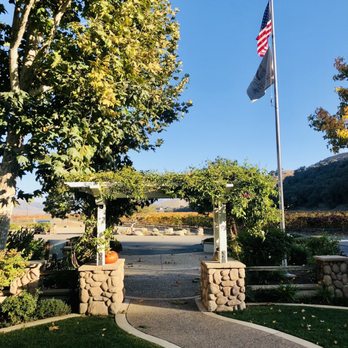 RIVERBENCH VINEYARD & WINERY - Updated August 2025 - 139 Photos & 120 ...