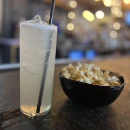 CAST IRON CHEF CHOP HOUSE & OYSTER BAR - Updated October 2025 - 830 ...