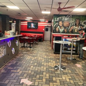 HALFTIME PIZZA - 93 Photos & 185 Reviews - 115 Causeway St, Boston ...