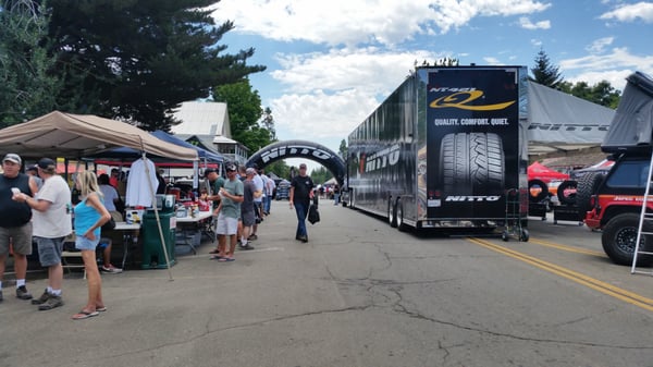 JEEPERS JAMBOREE - Updated October 2025 - 28 Photos - 6275 Main St ...