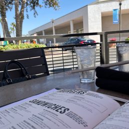 YARD HOUSE - Updated October 2025 - 1628 Photos & 1258 Reviews - 90 El ...